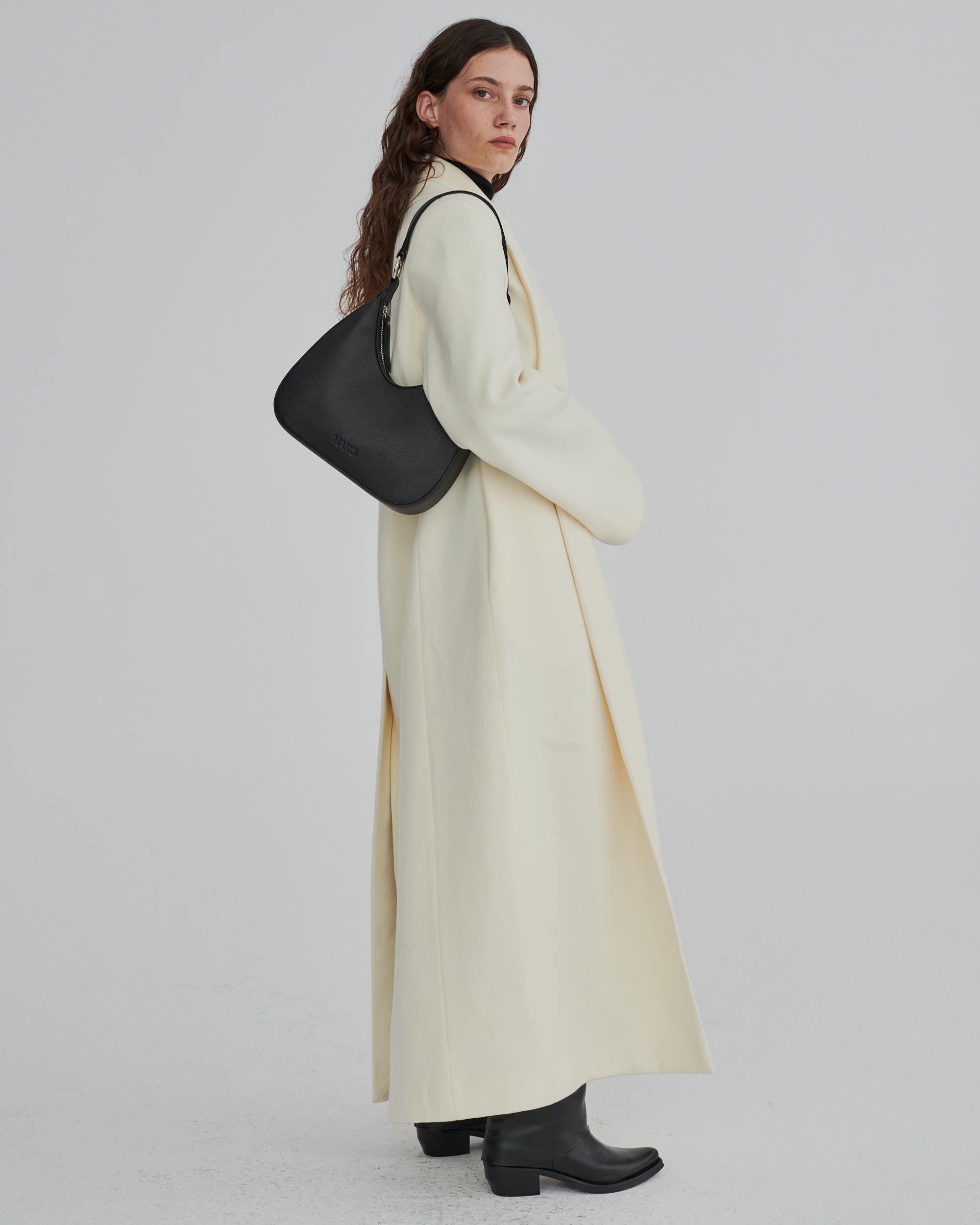 Luna Shoulder Bag Black – MAKO STORE