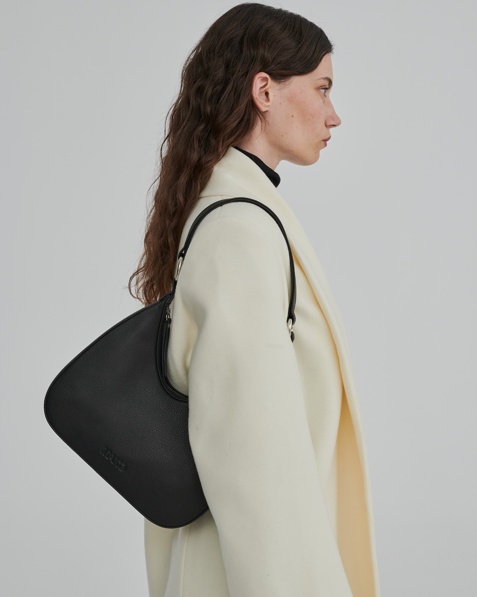 Luna Shoulder Bag Black – MAKO STORE