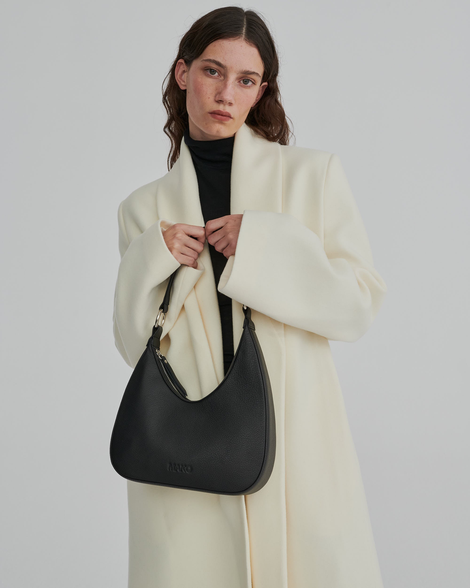 Luna Shoulder Bag Black – MAKO STORE